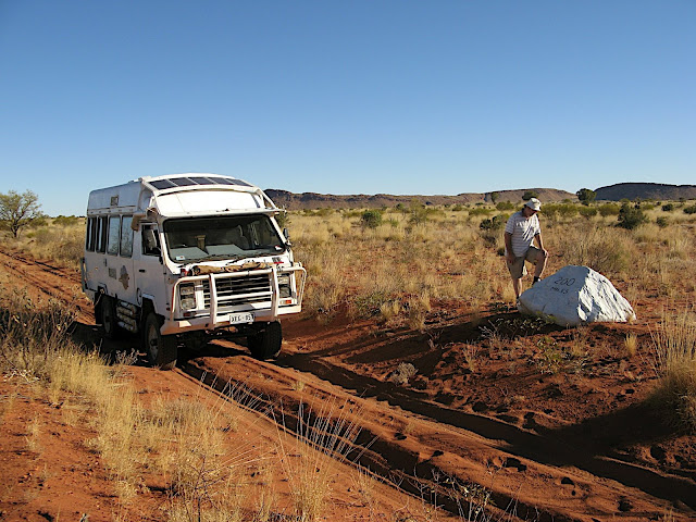 Travels with an Oka: In the Wheel Ruts of Len Beadell