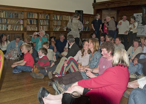/What is a morant rabbit hutches | farmhouse bench and bar hutch ...
