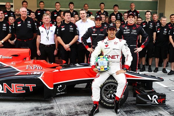 Photos of Lucas di Grassi and Virgin Racing at the team in F1 Abu Dhabi ...
