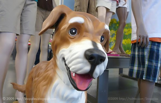 Snoppies Attack: Weird Pic of the Day™: A Fake Dog Surrounded by Fake ...