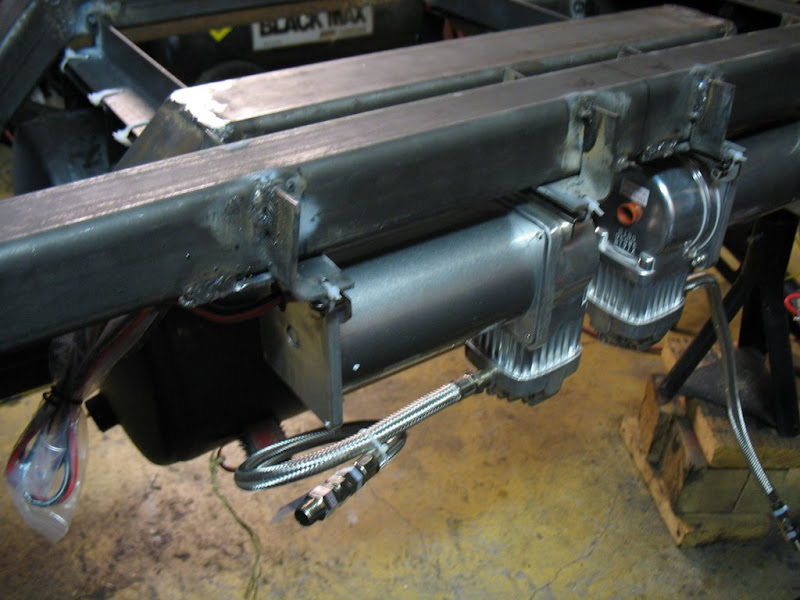 2001 Silverado Laying Frame on 22's: Icedoutrollies | GMC Truck Forum