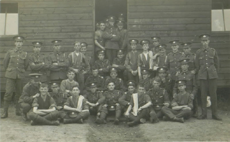 Gloucestershire Regiment. World War One Photos, Obituaries & Service ...