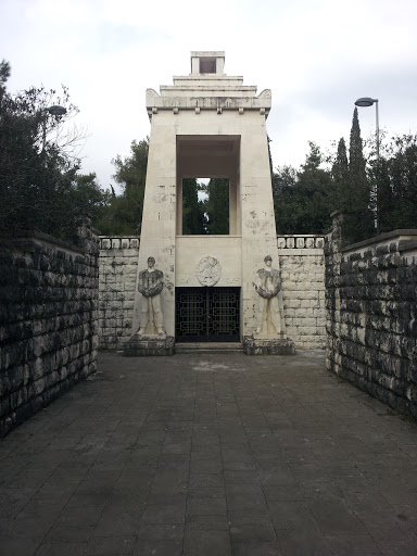 Spomenik Partizanu Borcu (Brdo Gorica) Portal in Nova Varoš Nova Varoš ...