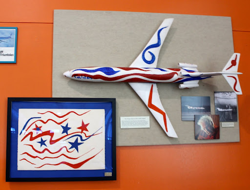 Braniff 727 Flying Colors of the United States Model - Alexander Calder ...