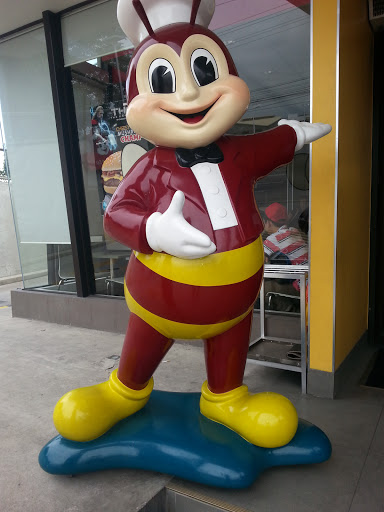 Jollibee Statue Portal in Tierra Grande Royale Calabarzon Philippines ...