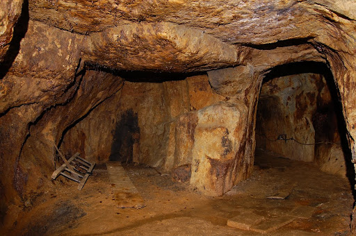 Roman mining works – room with pillars - Ivan Rous — Google Arts & Culture