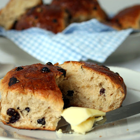10 Best Currant Bun Recipes | Yummly