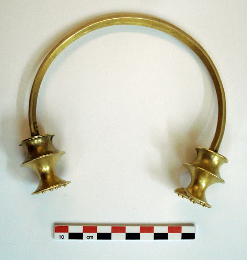 Gold torc — Google Arts & Culture