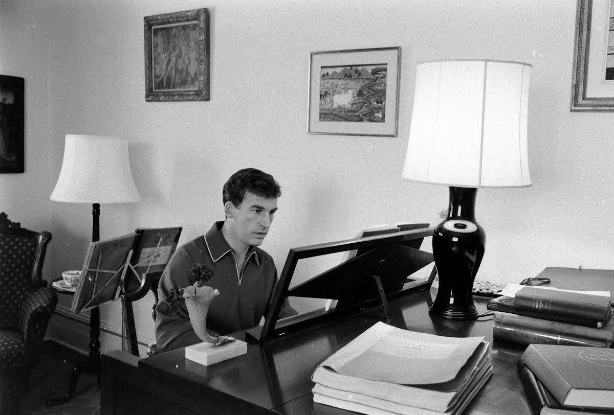 Young Conductors: Thomas Schippers - Alfred Eisenstaedt — Google Arts ...