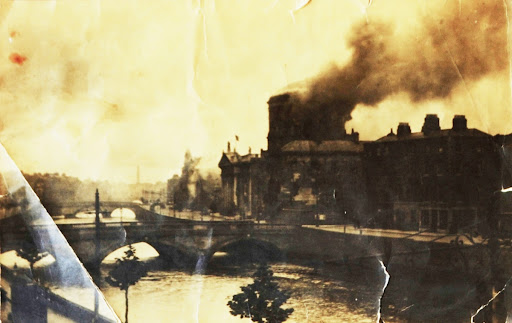 The Four Courts On Fire, Civil War. (1922). — Google Arts & Culture