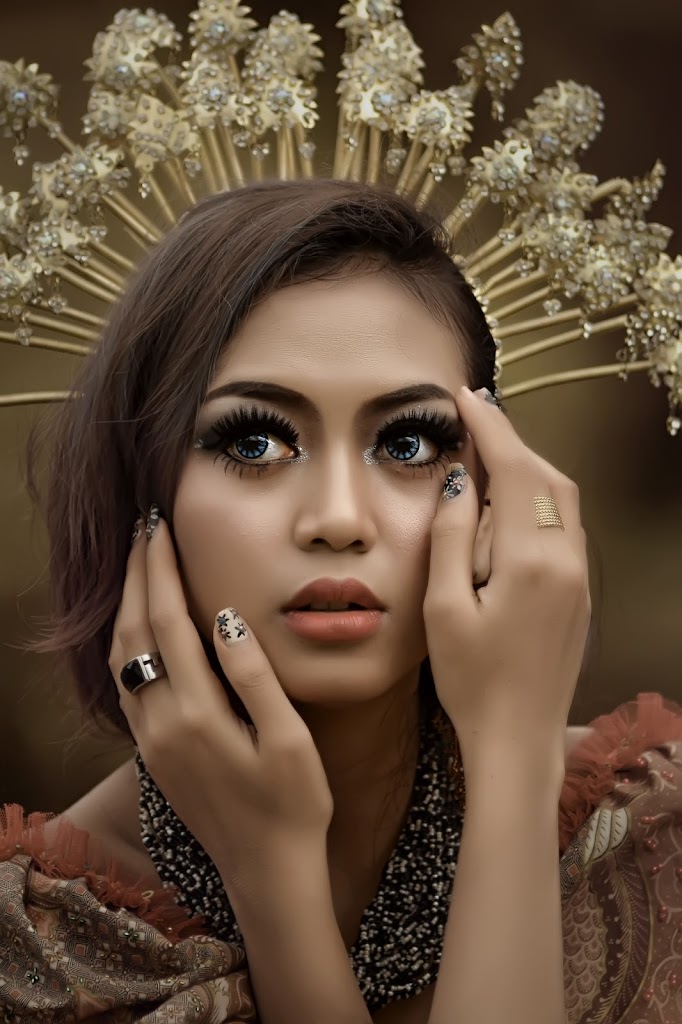 Photo Contest: potret of women | Pixoto