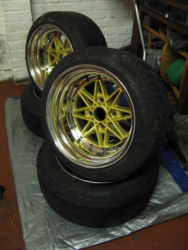 Pics of champagne cars with coloured rims. | Retro Rides